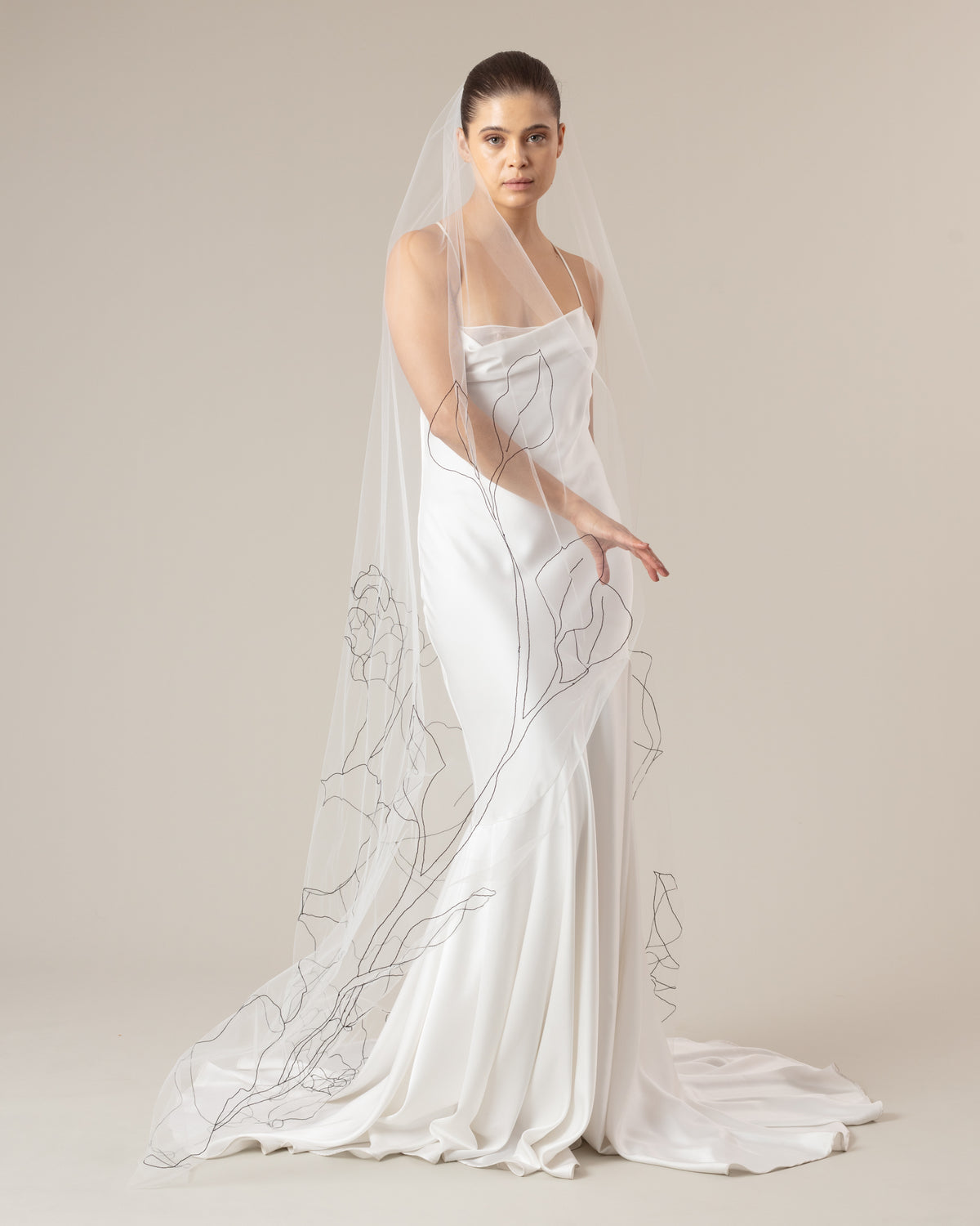 EDEN LINE DRAWING FLORAL EMBROIDERED VEIL