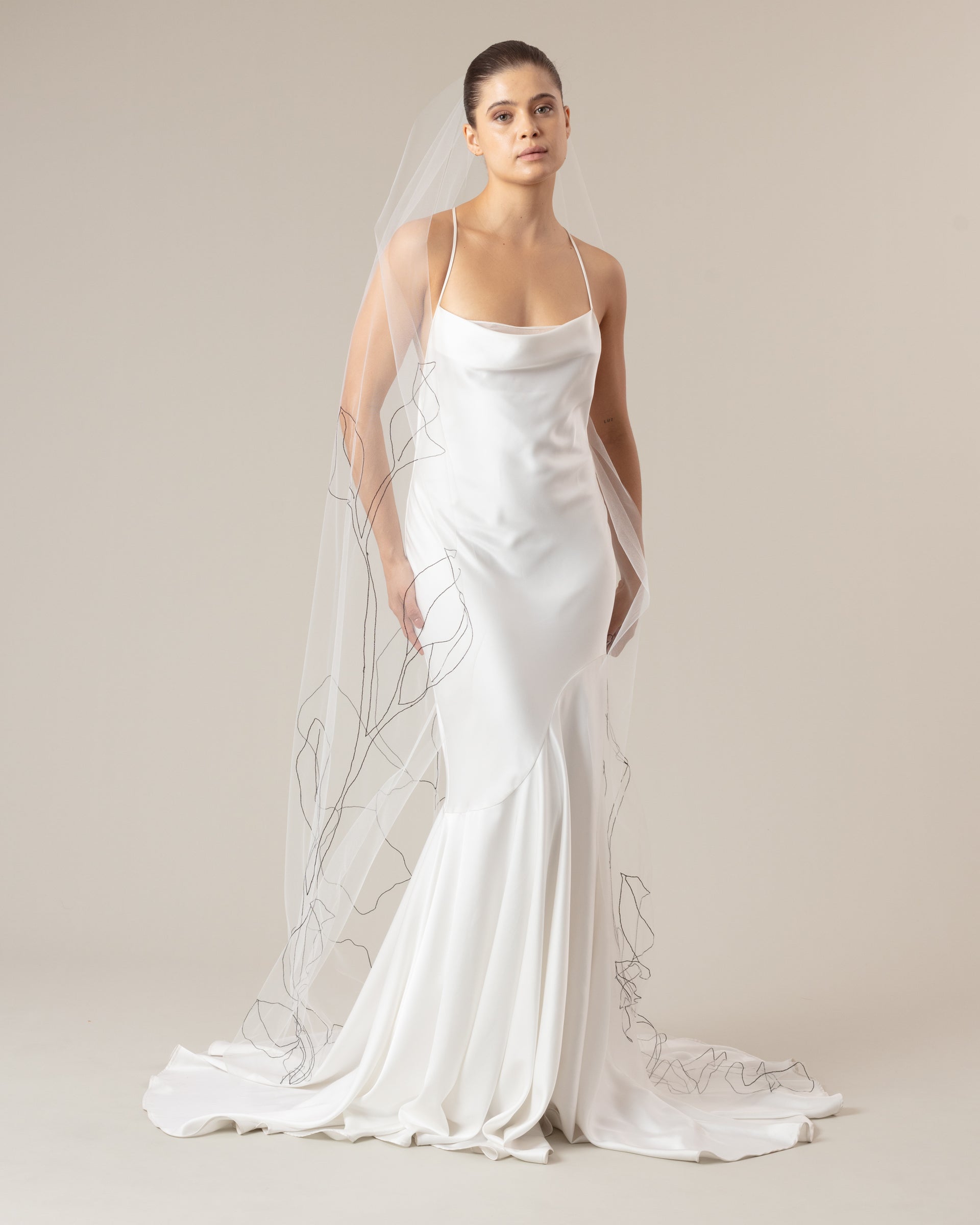 EDEN LINE DRAWING FLORAL EMBROIDERED VEIL