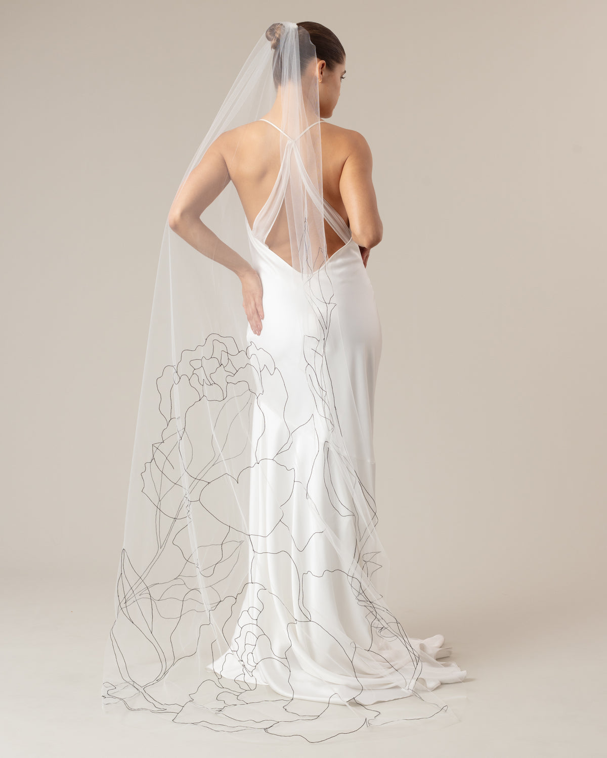 EDEN LINE DRAWING FLORAL EMBROIDERED VEIL