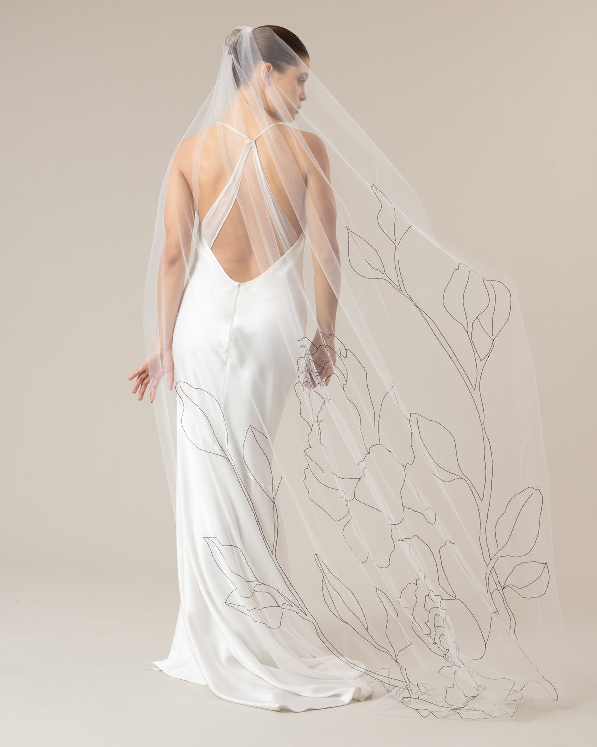EDEN LINE DRAWING FLORAL EMBROIDERED VEIL