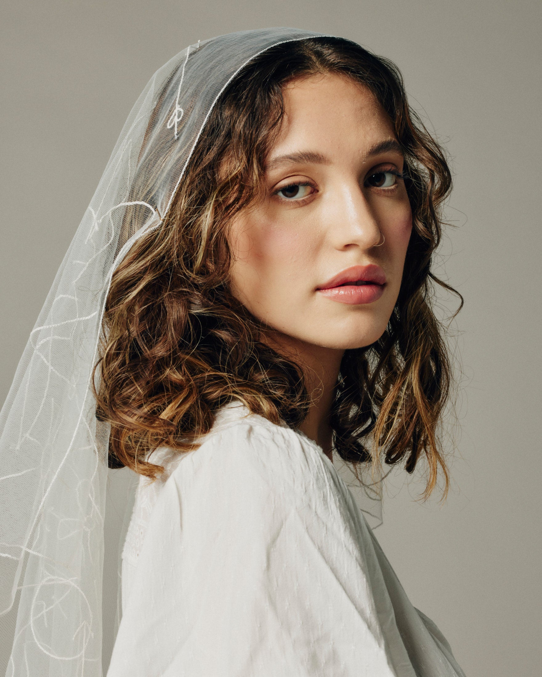 SUNDRY .- KIT AGAR WEDDING VEIL COLLAB – Ofrenda Studio